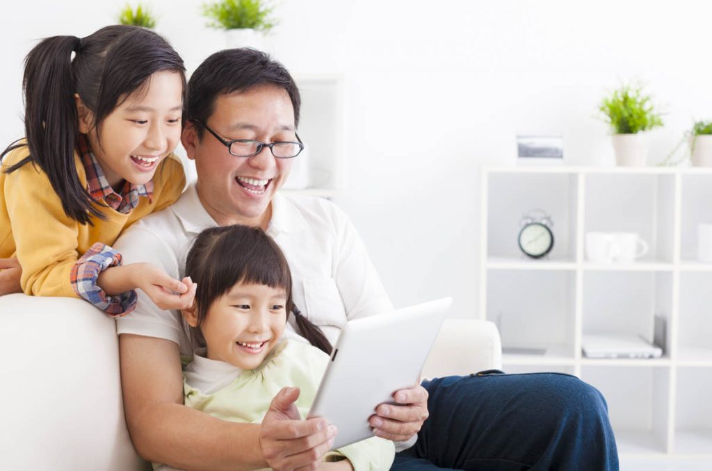 6 Fun Tips for Raising Multilingual Kids in the New Year