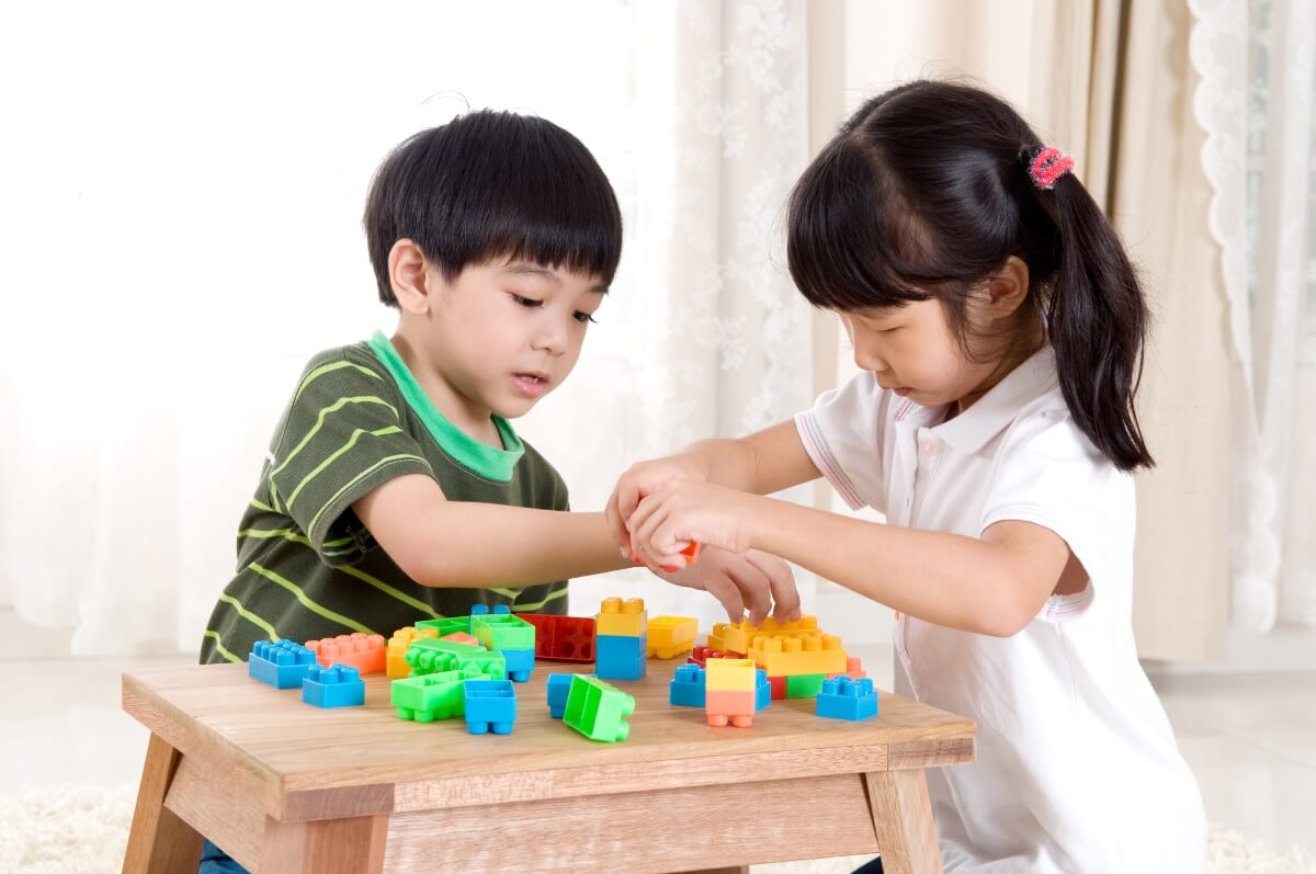 10 Activities to Teach Kindness and Social Skills